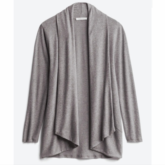 August Mist | Sweaters | August Mist Hadlee Grey Cardigan | Poshmark